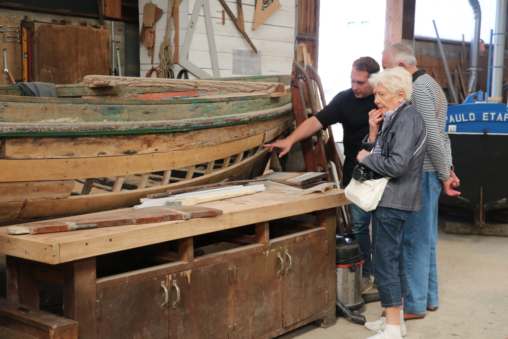 Suivez le guide - Chantier de Construction Navale